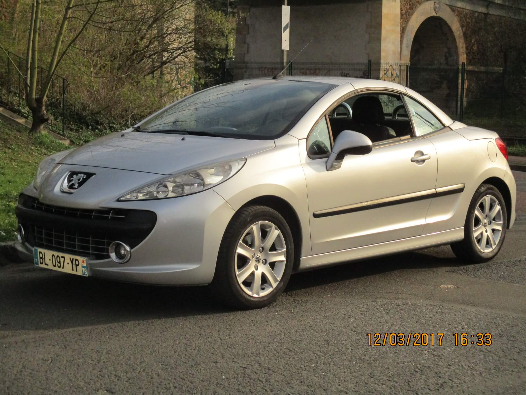 Voiture occasion PEUGEOT 207 CC labellisée à vendre à MONTESSON Ref #1546